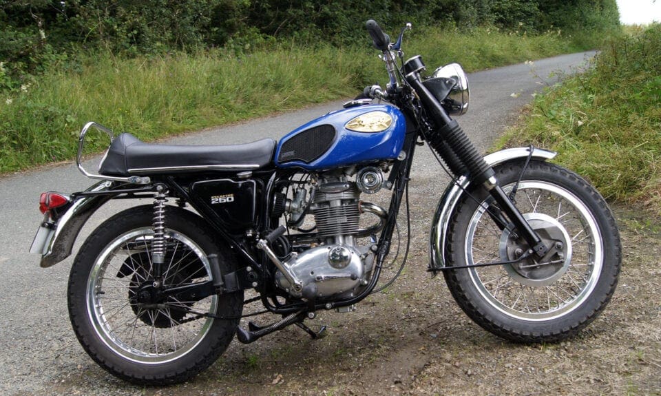 BSA B25 Starfire - RealClassic