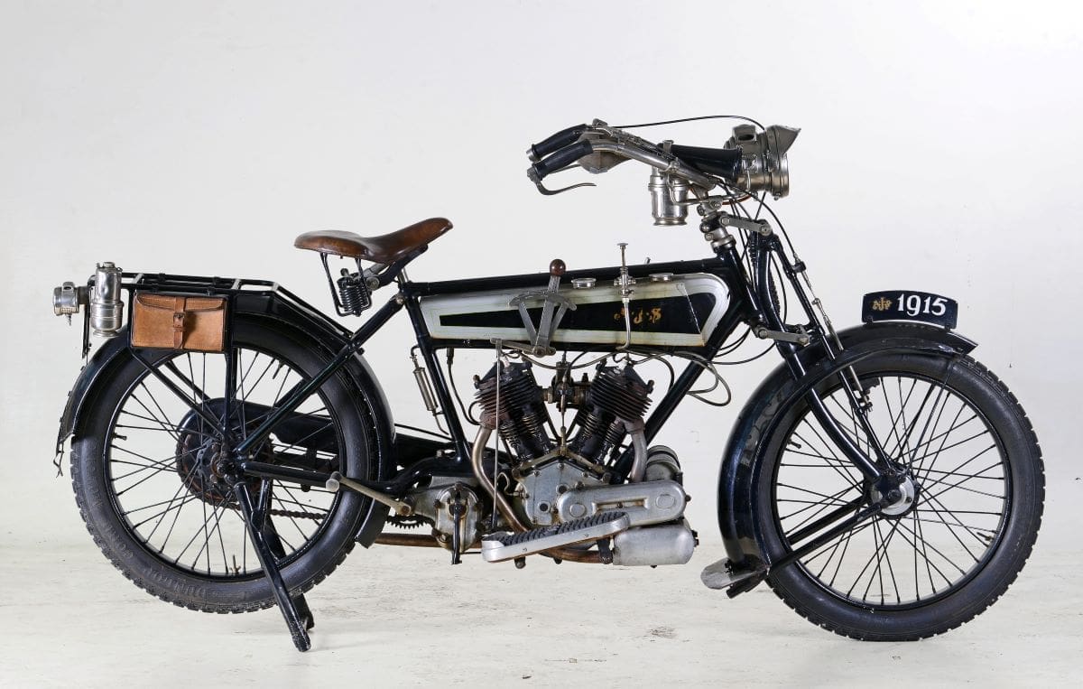The history of the AJS V-twin: from birth to rebirth | RealClassic Magazine